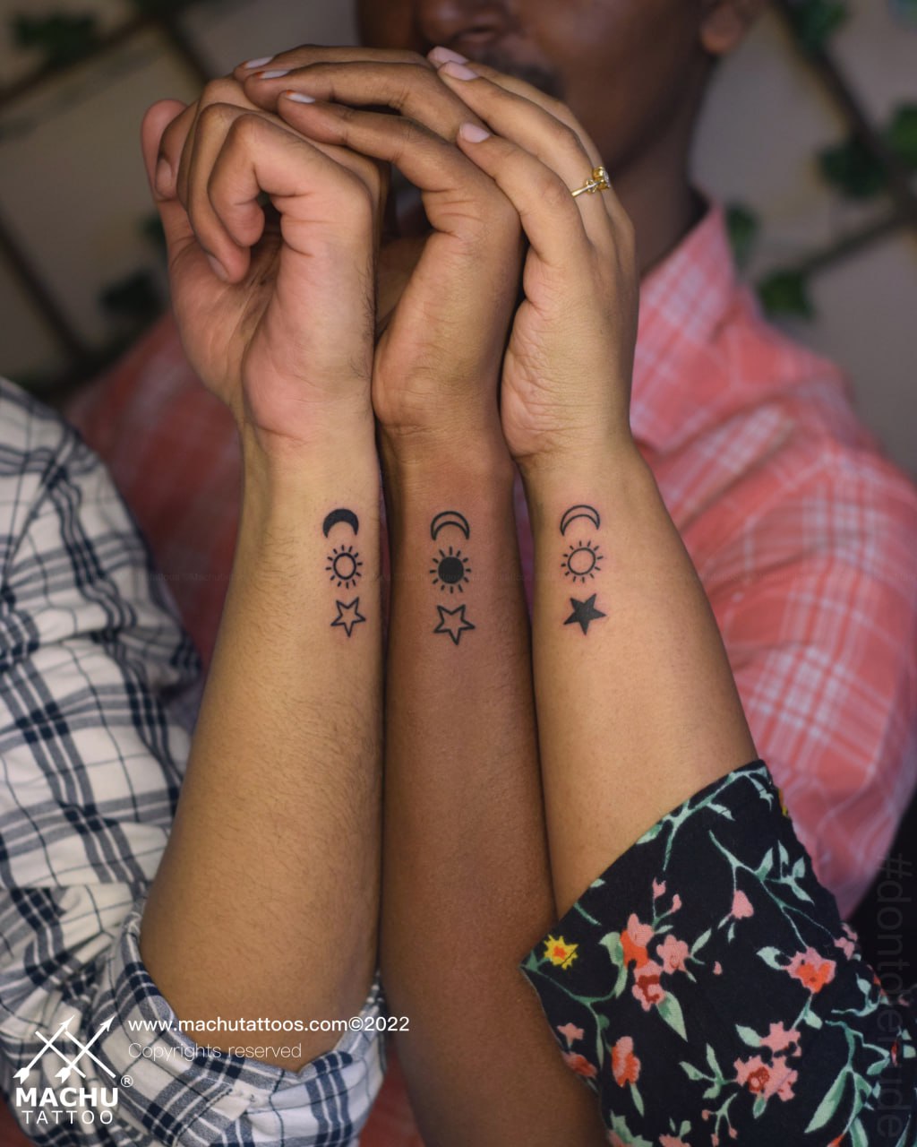 20+ unique matching tattoo ideas for couples ,siblings ,friends and ...